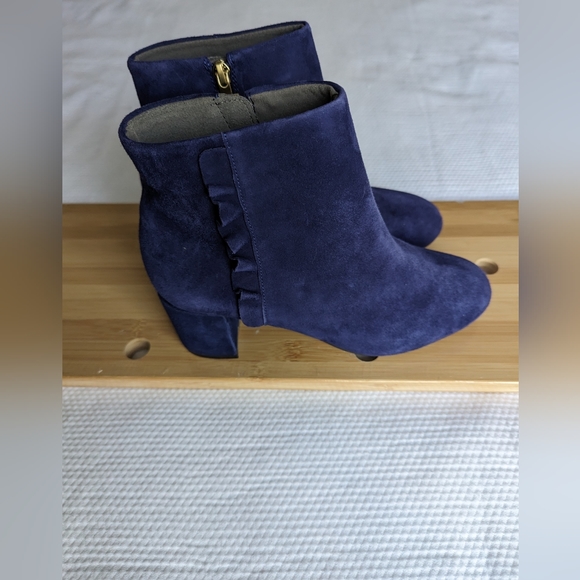 Rockport | Shoes | Womens Rockport Blue Suede Oaklee Ruffle Block Heel ...
